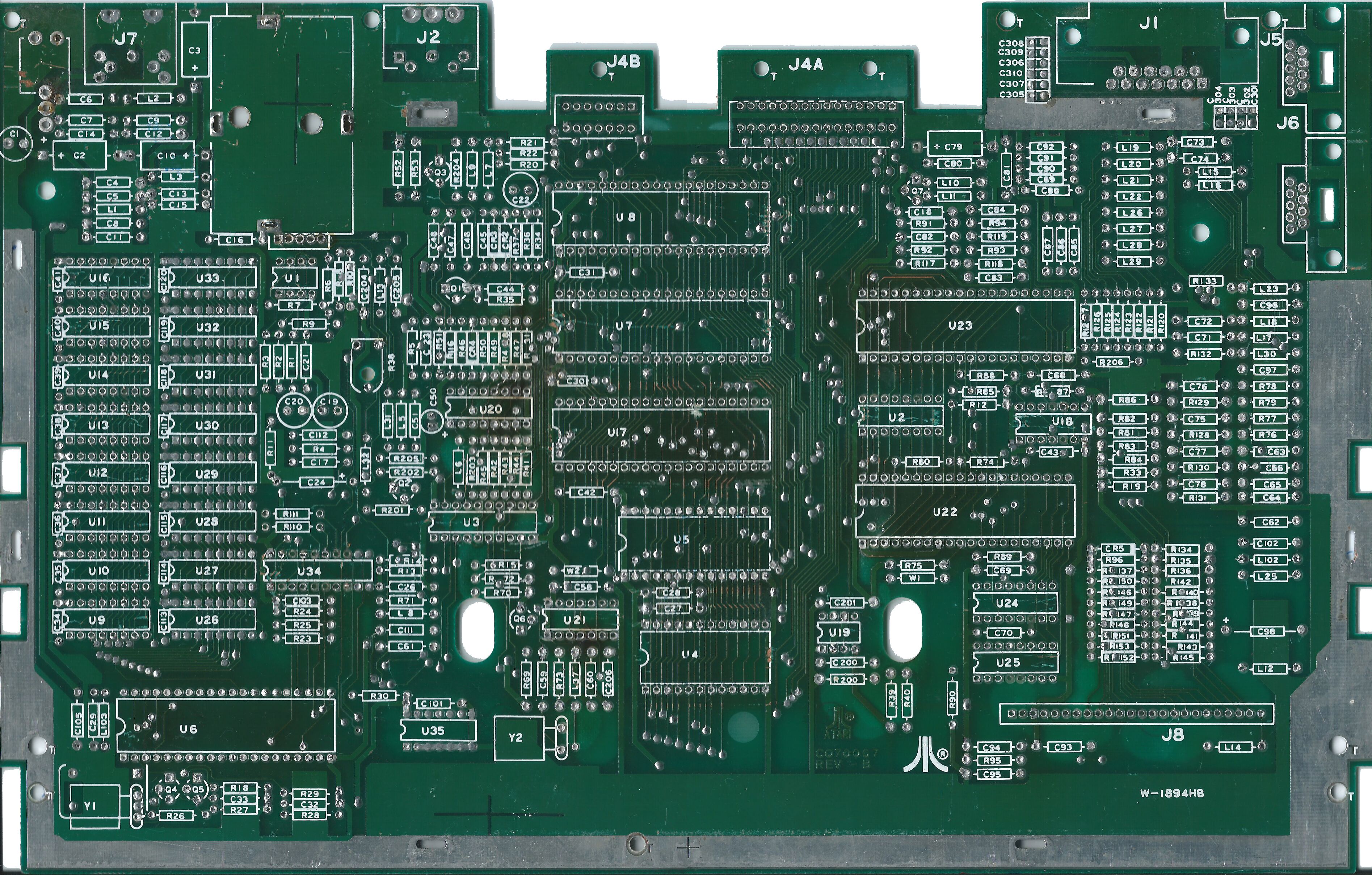 Photo - desoldered motherboard Atari 130XE.